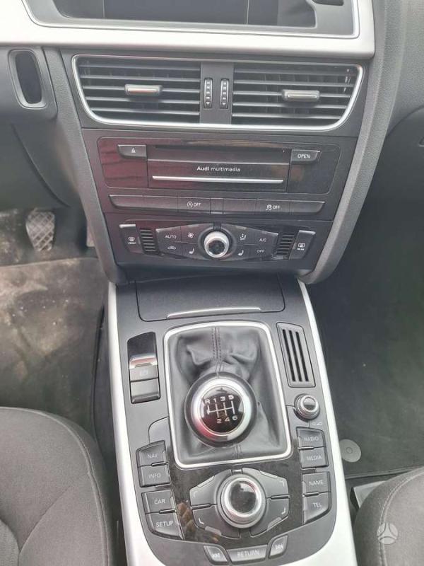 Zils Audi A4 2015 Marijampole, ar dzinēja tilpumu 2.00 L un nobraukumu 254 tūkst. km par 8100 €, foto 9 vietnē AUTOMOTO.COM.LV