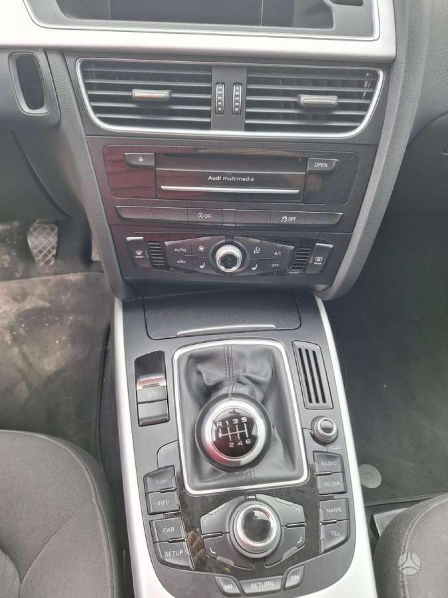 Zils Audi A4 2015 Marijampole, ar dzinēja tilpumu 2.00 L un nobraukumu 254 tūkst. km par 8100 €, foto 10 vietnē AUTOMOTO.COM.LV