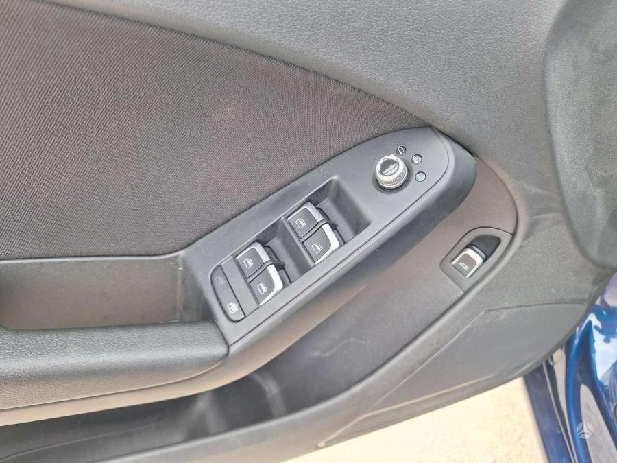Zils Audi A4 2015 Marijampole, ar dzinēja tilpumu 2.00 L un nobraukumu 254 tūkst. km par 8100 €, foto 11 vietnē AUTOMOTO.COM.LV