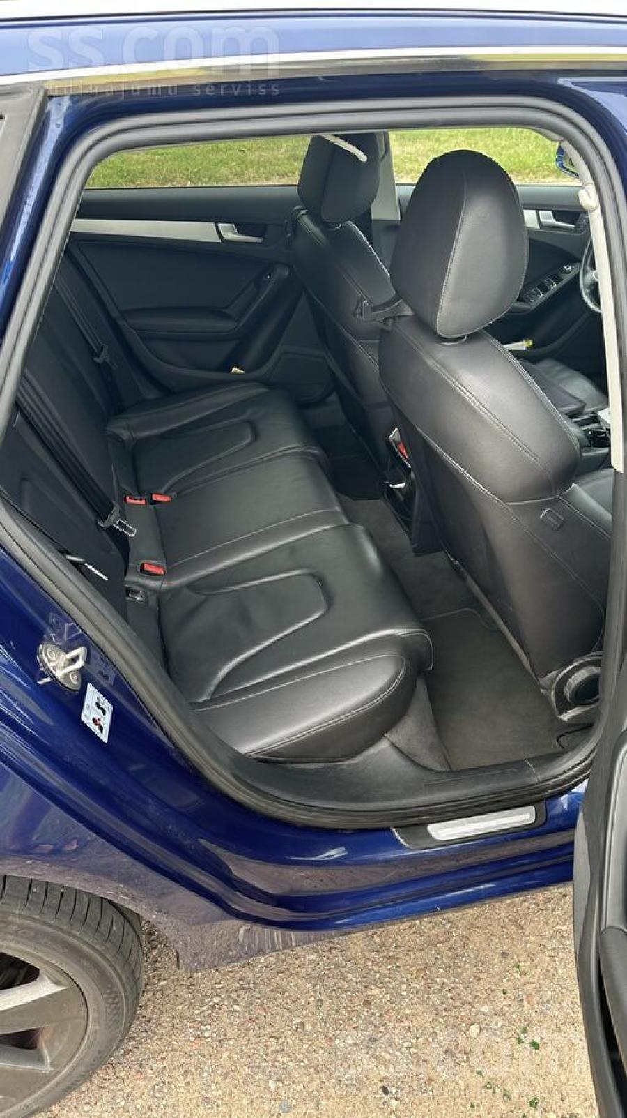 Blue Audi A4 2015 in Riga, with an engine capacity of 2.00 L and mileage of 303 thousand km for 8100 €, photo 11 on AUTOMOTO.COM.LV
