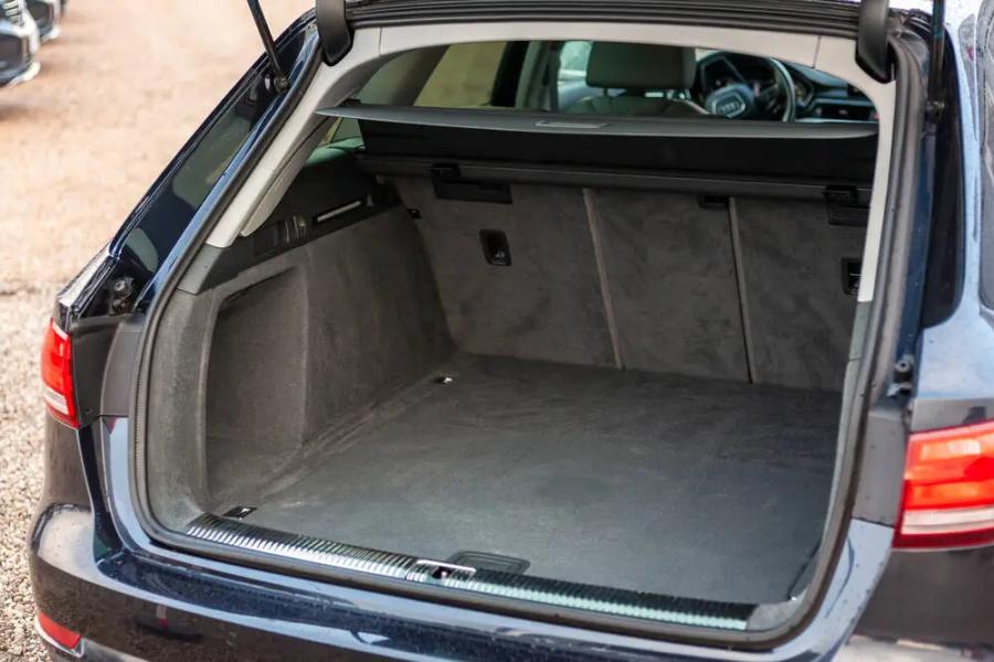 Zils Audi A4 2016 Rīga, ar dzinēja tilpumu 2.00 L un nobraukumu 175 tūkst. km par 11995 €, foto 8 vietnē AUTOMOTO.COM.LV