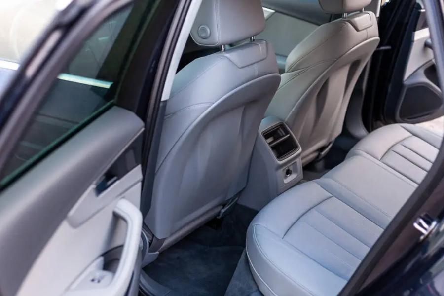Zils Audi A4 2016 Rīga, ar dzinēja tilpumu 2.00 L un nobraukumu 175 tūkst. km par 11995 €, foto 10 vietnē AUTOMOTO.COM.LV