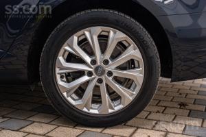 Blue Audi A4 2016 in Riga, with an engine capacity of 2.00 L and mileage of 286 thousand km for 11990 €, photo 9 on AUTOMOTO.COM.LV