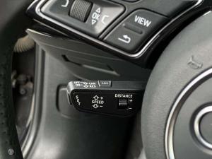 Blue Audi A4 2017 in Vilnius, with an engine capacity of 2.97 L and mileage of 224 thousand km for 15590 €, photo 25 on AUTOMOTO.COM.LV