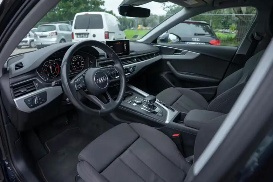 Zils Audi A4 2018 Liepāja, ar dzinēja tilpumu 2.00 L un nobraukumu 96 tūkst. km par 17800 €, foto 9 vietnē AUTOMOTO.COM.LV