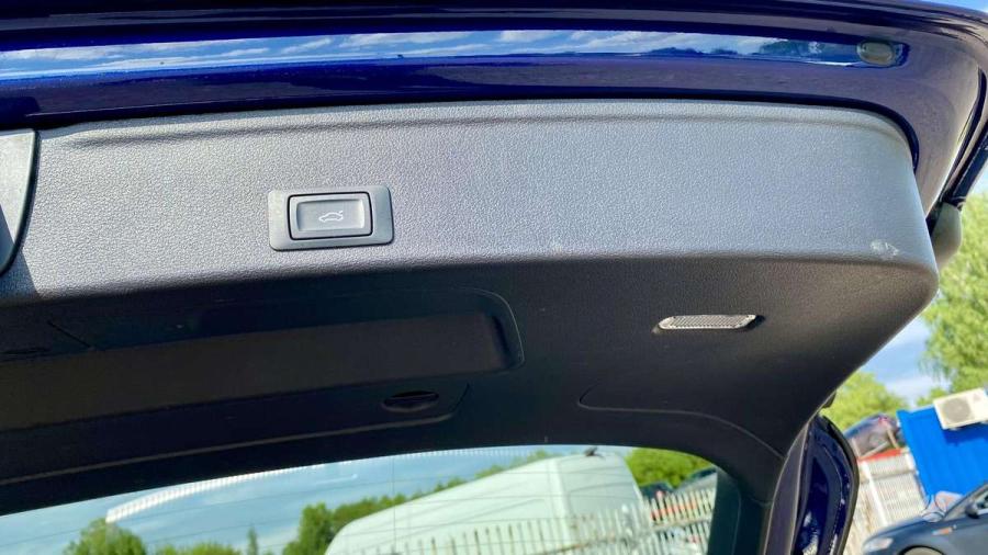 Zils Audi A4 2018 Marijampole, ar dzinēja tilpumu 1.97 L un nobraukumu 120 tūkst. km par 15500 €, foto 13 vietnē AUTOMOTO.COM.LV