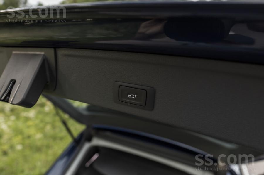 Blue Audi A4 2018 in Riga, with an engine capacity of 2.00 L and mileage of 234 thousand km for 14200 €, photo 16 on AUTOMOTO.COM.LV