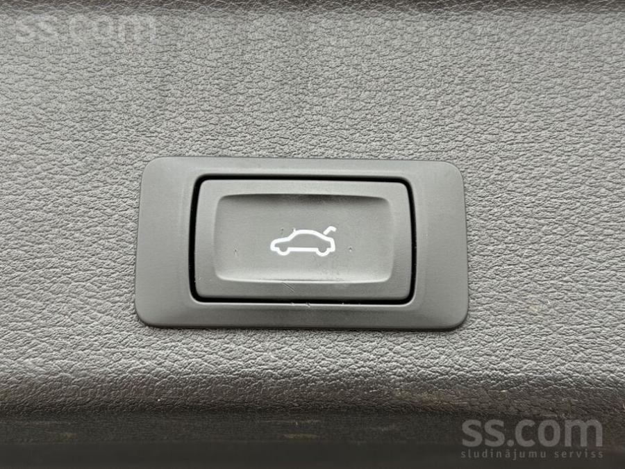 Blue Audi A4 2019 in Riga, with an engine capacity of 2.00 L and mileage of 191 thousand km for 15500 €, photo 20 on AUTOMOTO.COM.LV