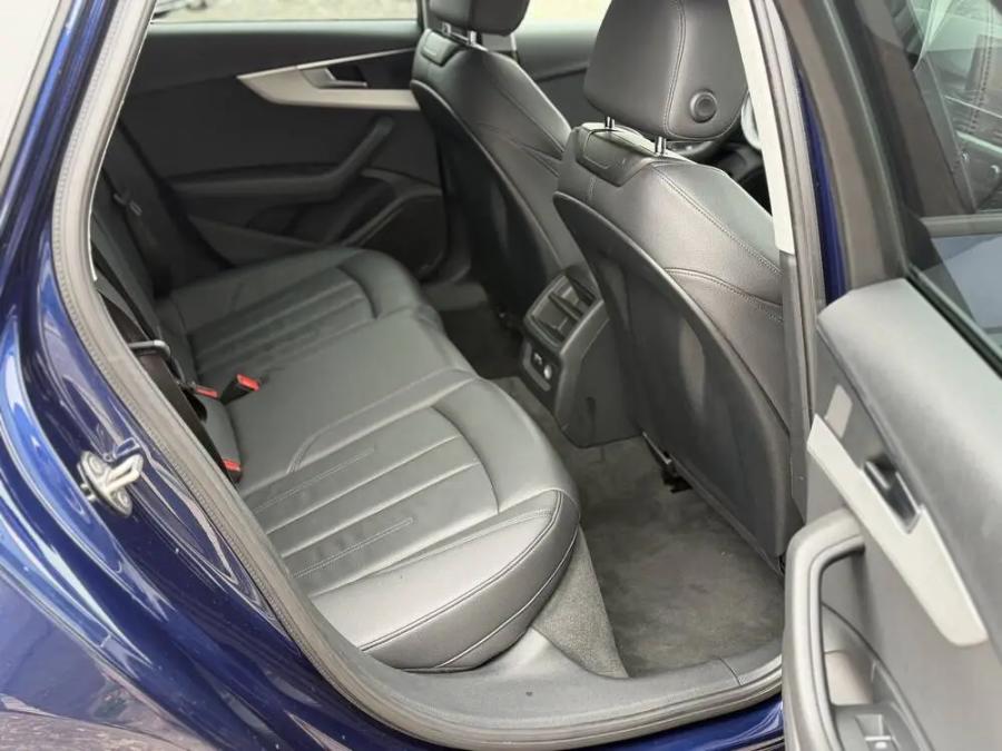 Zils Audi A4 2019 Rīga, ar dzinēja tilpumu 2.00 L un nobraukumu 192 tūkst. km par 15500 €, foto 19 vietnē AUTOMOTO.COM.LV