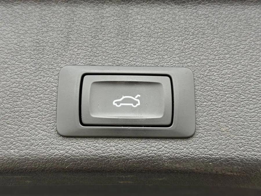 Zils Audi A4 2019 Rīga, ar dzinēja tilpumu 2.00 L un nobraukumu 192 tūkst. km par 15500 €, foto 22 vietnē AUTOMOTO.COM.LV