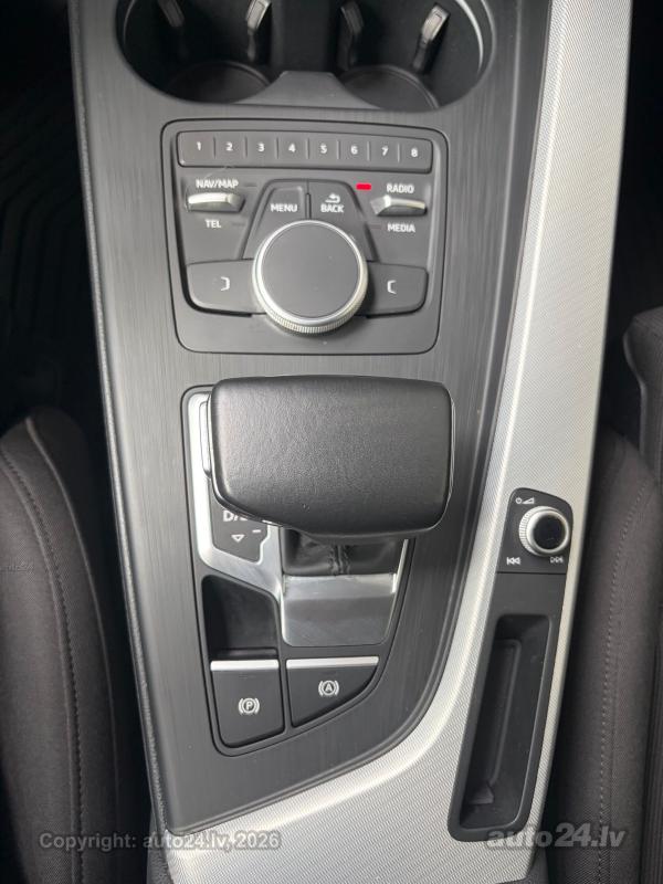 Blue Audi A4 2019 in Tallinn, with an engine capacity of 2.00 L and mileage of 190 thousand km for 18490 €, photo 10 on AUTOMOTO.COM.LV