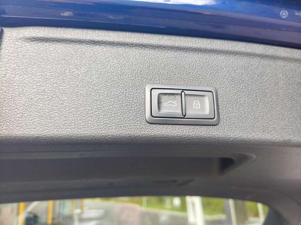Blue Audi A4 2020 in Kaunas, with an engine capacity of 1.97 L and mileage of 226 thousand km for 17600 €, photo 11 on AUTOMOTO.COM.LV