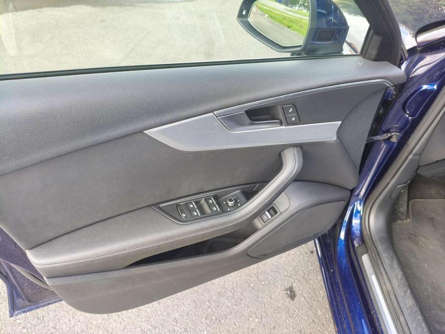 Zils Audi A4 2020 Kauņa, ar dzinēja tilpumu 1.97 L un nobraukumu 226 tūkst. km par 17600 €, foto 13 vietnē AUTOMOTO.COM.LV