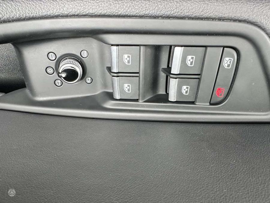 Zils Audi A4 2024 Šauļi, ar dzinēja tilpumu 1.98 L un nobraukumu 46 tūkst. km par 26900 €, foto 16 vietnē AUTOMOTO.COM.LV