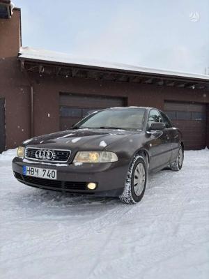 Brūns Audi A4 1999 Viļņa, ar dzinēja tilpumu 1.90 L un nobraukumu 465 tūkst. km par 1500 €, foto  vietnē AUTOMOTO.COM.LV