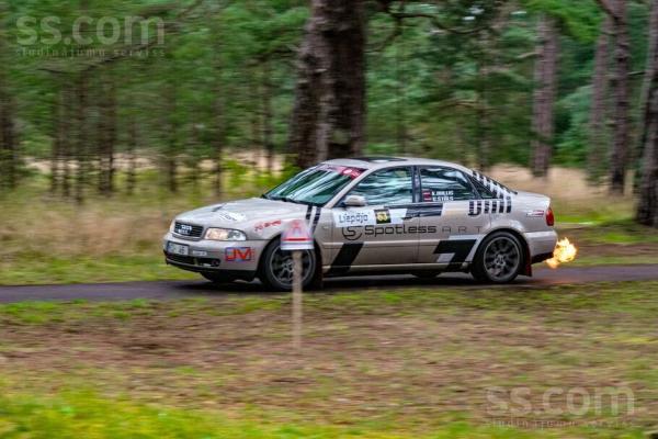 Brūns Audi A4 1999 Ventspils, ar dzinēja tilpumu 1.80 L un nobraukumu 228 tūkst. km par 5550 €, foto 6 vietnē AUTOMOTO.COM.LV