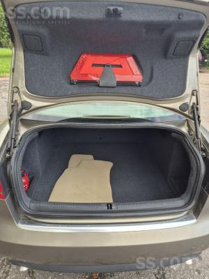 Brown Audi A4 2006 in Riga, with an engine capacity of 2.70 L and mileage of 223 thousand km for 2300 €, photo 10 on AUTOMOTO.COM.LV