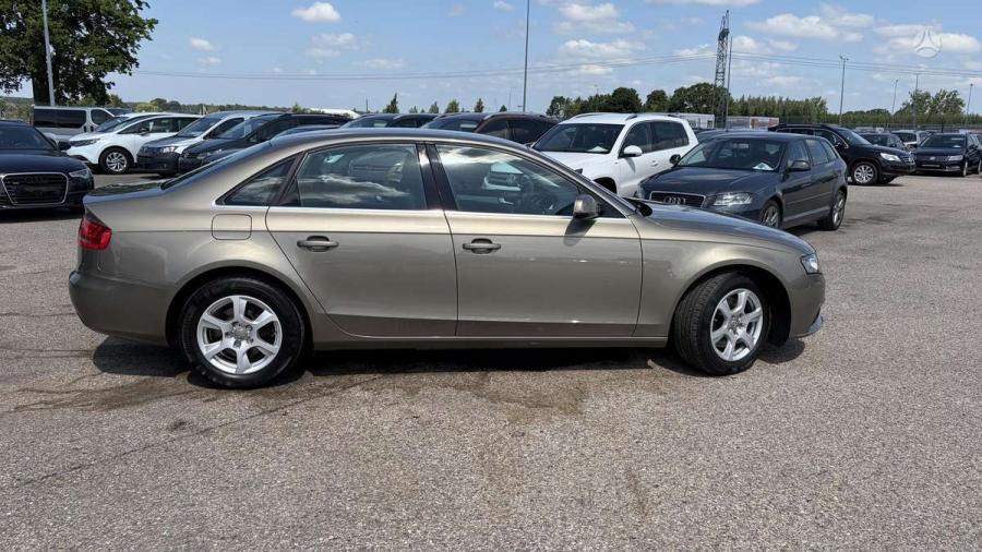Brūns Audi A4 2010 Marijampole, ar dzinēja tilpumu 1.80 L un nobraukumu 126 tūkst. km par 5555 €, foto 3 vietnē AUTOMOTO.COM.LV