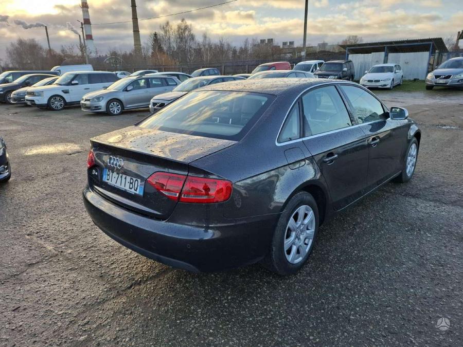 Brown Audi A4 2011 in Panevezys, with an engine capacity of 1.97 L and mileage of 240 thousand km for 5950 €, photo 5 on AUTOMOTO.COM.LV