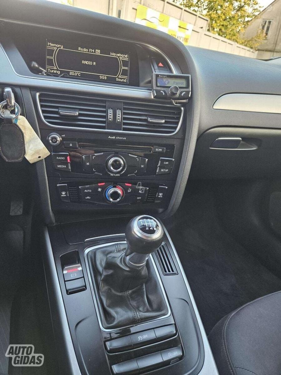 Brūns Audi A4 2013 Šauļi, ar dzinēja tilpumu 2.00 L un nobraukumu 270 tūkst. km par 7950 €, foto 21 vietnē AUTOMOTO.COM.LV