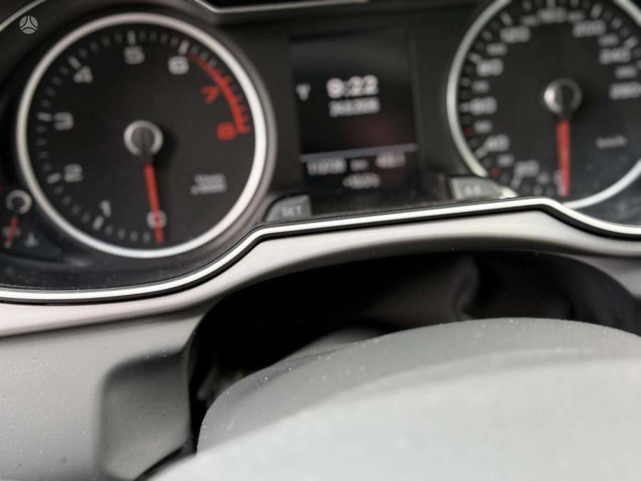 Brown Audi A4 2014 in Utena, with an engine capacity of 1.80 L and mileage of 113 thousand km for 9950 €, photo 16 on AUTOMOTO.COM.LV