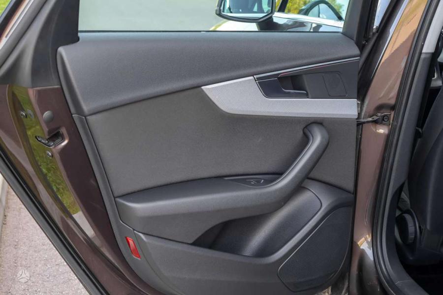 Brown Audi A4 2017 in Kaunas, with an engine capacity of 1.97 L and mileage of 291 thousand km for 13999 €, photo 46 on AUTOMOTO.COM.LV