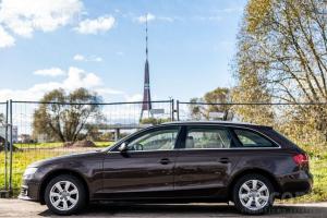 Brown Audi A4 2010 in Riga, with an engine capacity of 2.00 L and mileage of 275 thousand km for 6290 €, photo 4 on AUTOMOTO.COM.LV