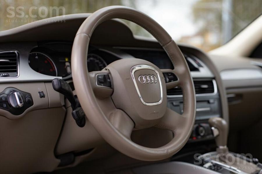Brown Audi A4 2010 in Riga, with an engine capacity of 2.00 L and mileage of 275 thousand km for 6290 €, photo 12 on AUTOMOTO.COM.LV