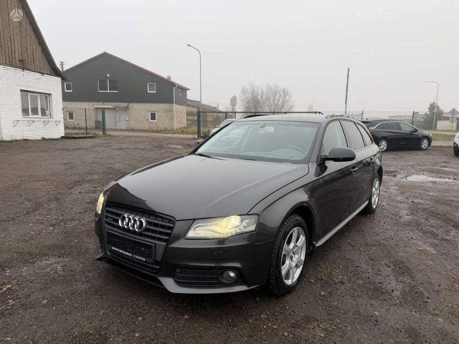 Brūns Audi A4 2010 Kauņa, ar dzinēja tilpumu 1.97 L un nobraukumu 300 tūkst. km par 3500 €, foto 2 vietnē AUTOMOTO.COM.LV