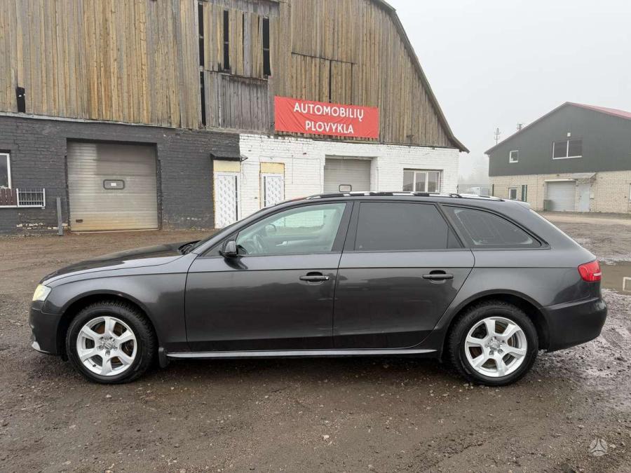 Brūns Audi A4 2010 Kauņa, ar dzinēja tilpumu 1.97 L un nobraukumu 300 tūkst. km par 3500 €, foto 4 vietnē AUTOMOTO.COM.LV