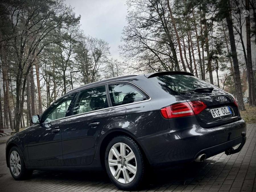 Brūns Audi A4 2010 Alīta, ar dzinēja tilpumu 2.70 L un nobraukumu 349 tūkst. km par 6750 €, foto 33 vietnē AUTOMOTO.COM.LV