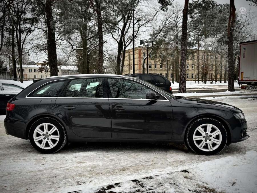 Brūns Audi A4 2010 Alīta, ar dzinēja tilpumu 2.70 L un nobraukumu 340 tūkst. km par 6750 €, foto 23 vietnē AUTOMOTO.COM.LV