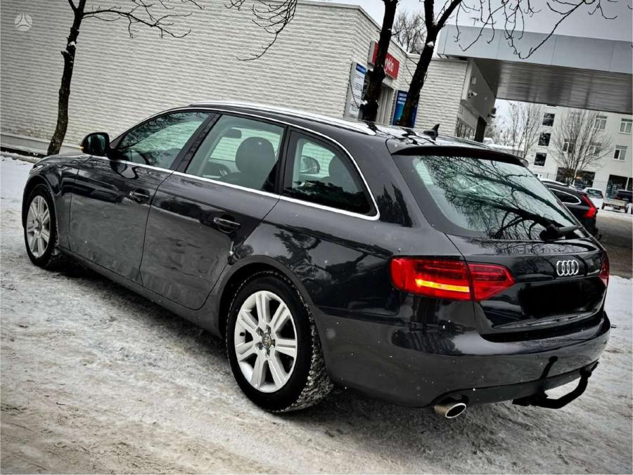 Brūns Audi A4 2010 Alīta, ar dzinēja tilpumu 2.70 L un nobraukumu 349 tūkst. km par 6550 €, foto 25 vietnē AUTOMOTO.COM.LV