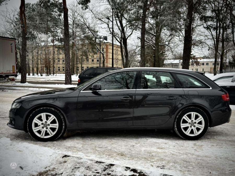 Brūns Audi A4 2010 Alīta, ar dzinēja tilpumu 2.70 L un nobraukumu 349 tūkst. km par 6550 €, foto 36 vietnē AUTOMOTO.COM.LV