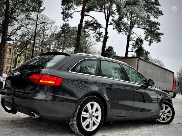 Brūns Audi A4 2010 Alīta, ar dzinēja tilpumu 2.70 L un nobraukumu 349 tūkst. km par 6450 €, foto 9 vietnē AUTOMOTO.COM.LV