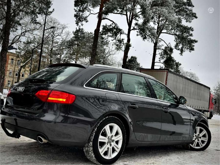 Brūns Audi A4 2010 Alīta, ar dzinēja tilpumu 2.70 L un nobraukumu 349 tūkst. km par 6450 €, foto 9 vietnē AUTOMOTO.COM.LV