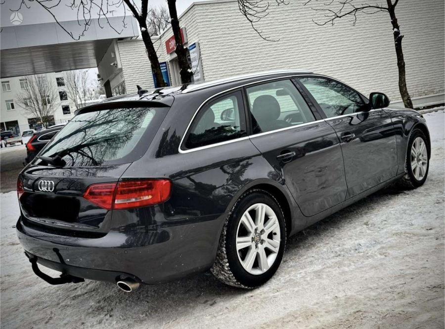 Brūns Audi A4 2010 Alīta, ar dzinēja tilpumu 2.70 L un nobraukumu 349 tūkst. km par 5750 €, foto 28 vietnē AUTOMOTO.COM.LV