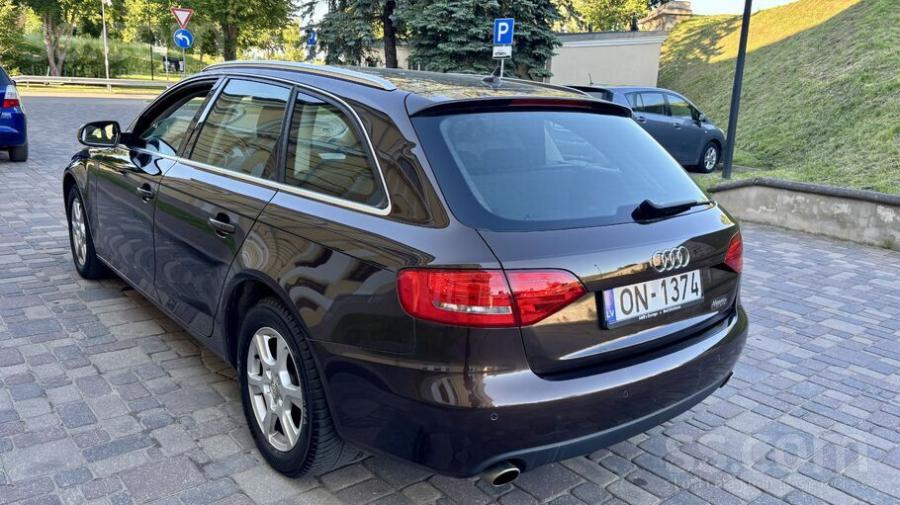 Brūns Audi A4 2010 Daugavpils, ar dzinēja tilpumu 2.70 L un nobraukumu 284 tūkst. km par 5150 €, foto 11 vietnē AUTOMOTO.COM.LV
