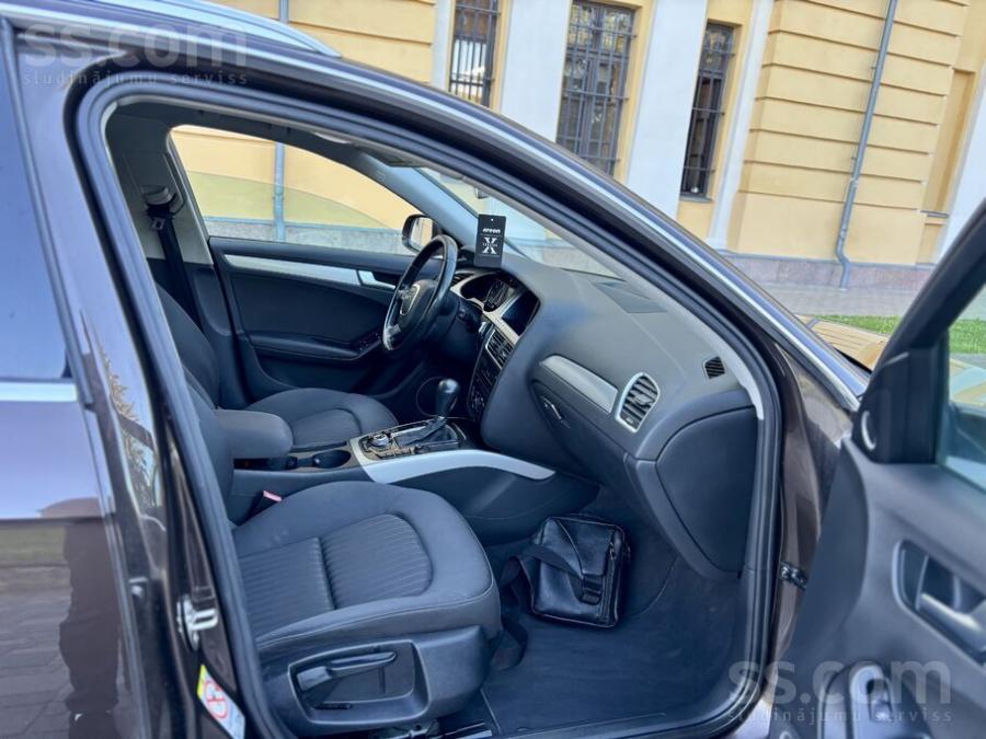Brūns Audi A4 2010 Daugavpils, ar dzinēja tilpumu 2.70 L un nobraukumu 284 tūkst. km par 5150 €, foto 30 vietnē AUTOMOTO.COM.LV