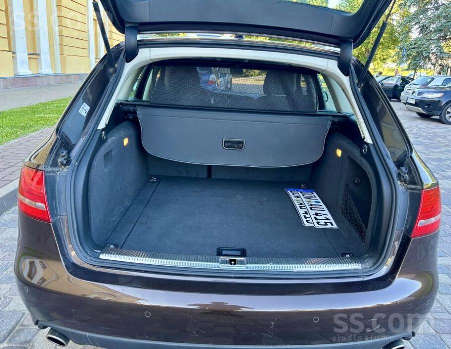 Brūns Audi A4 2010 Daugavpils, ar dzinēja tilpumu 2.70 L un nobraukumu 284 tūkst. km par 5150 €, foto 32 vietnē AUTOMOTO.COM.LV