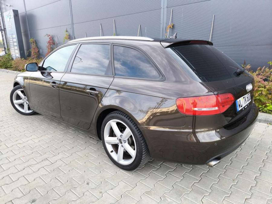 Brown Audi A4 2010 in Vilnius, with an engine capacity of 2.70 L and mileage of 253 thousand km for 6000 €, photo 10 on AUTOMOTO.COM.LV
