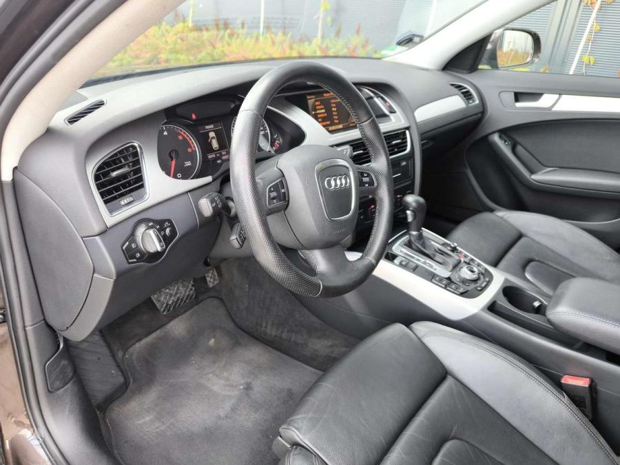 Brown Audi A4 2010 in Vilnius, with an engine capacity of 2.70 L and mileage of 253 thousand km for 6000 €, photo 13 on AUTOMOTO.COM.LV