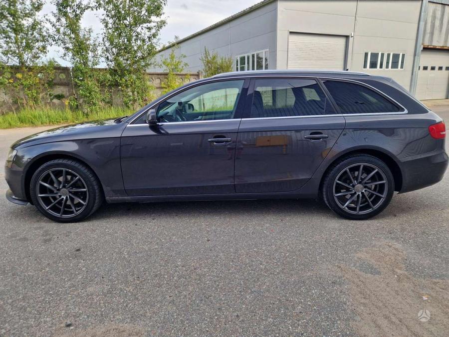 Brūns Audi A4 2010 Viļņa, ar dzinēja tilpumu 1.97 L un nobraukumu 431 tūkst. km par 3300 €, foto 3 vietnē AUTOMOTO.COM.LV