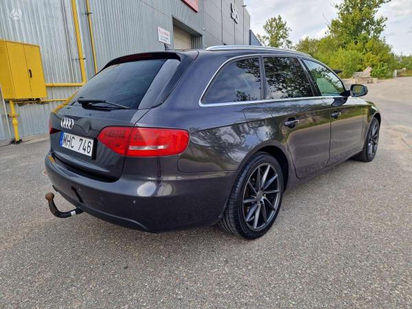 Brown Audi A4 2010 in Vilnius, with an engine capacity of 1.97 L and mileage of 431 thousand km for 3300 €, photo 6 on AUTOMOTO.COM.LV