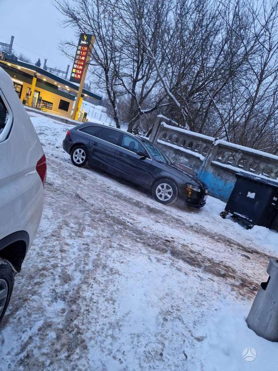 Brūns Audi A4 2010 Viļņa, ar dzinēja tilpumu 1.97 L un nobraukumu 431 tūkst. km par 3300 €, foto 16 vietnē AUTOMOTO.COM.LV