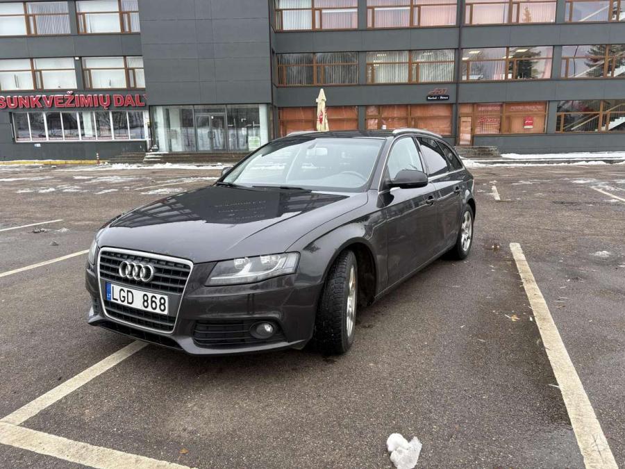 Brown Audi A4 2011 in Kaunas, with an engine capacity of 2.00 L and mileage of 303 thousand km for 4500 €, photo 1 on AUTOMOTO.COM.LV