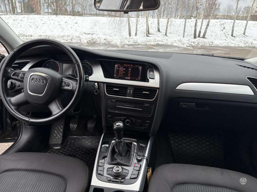 Brown Audi A4 2011 in Kaunas, with an engine capacity of 2.00 L and mileage of 303 thousand km for 4500 €, photo 7 on AUTOMOTO.COM.LV