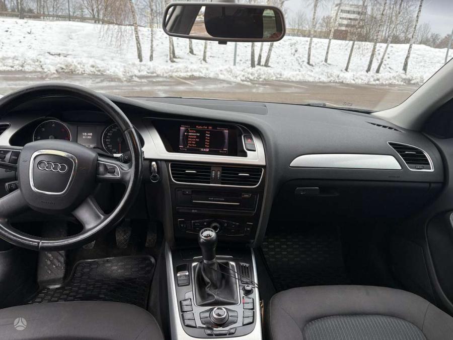 Brown Audi A4 2011 in Kaunas, with an engine capacity of 2.00 L and mileage of 303 thousand km for 4500 €, photo 8 on AUTOMOTO.COM.LV