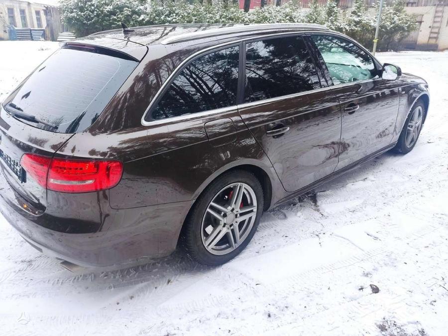 Brown Audi A4 2011 in Utena, with an engine capacity of 2.97 L and mileage of 299 thousand km for 6650 €, photo 14 on AUTOMOTO.COM.LV