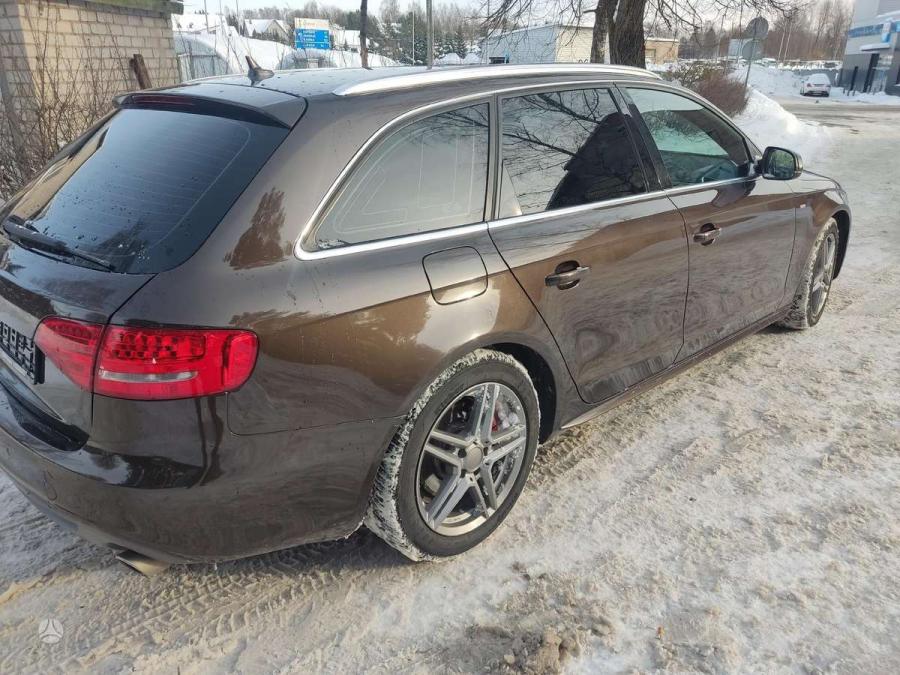 Brown Audi A4 2011 in Utena, with an engine capacity of 2.97 L and mileage of 299 thousand km for 6650 €, photo 38 on AUTOMOTO.COM.LV